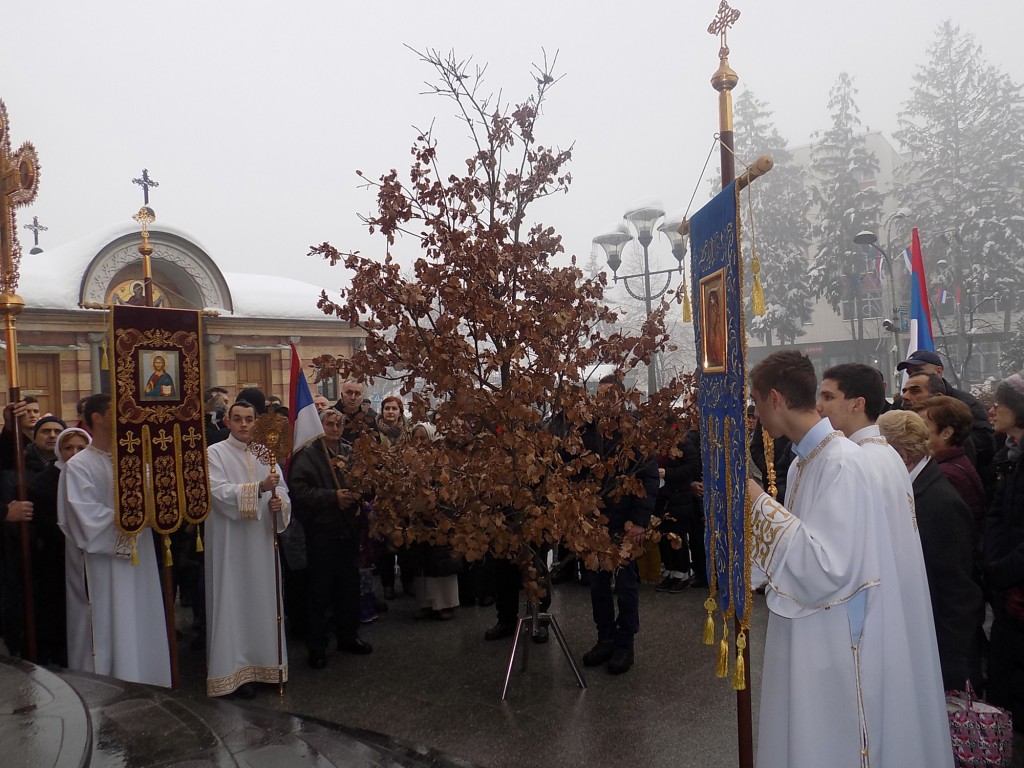 Dočekan badnjak - Banjalučanke.com
