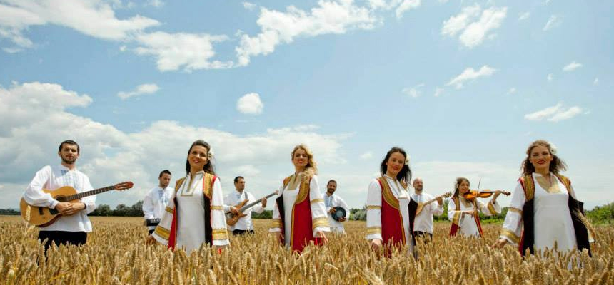 Koncert etno-grupe Trag u Filadelfiji za početak američke priče ...